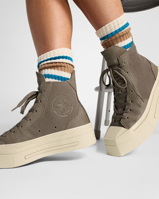 Chuck 70 De Luxe Squared Unisex High Top Shoe. Converse.com