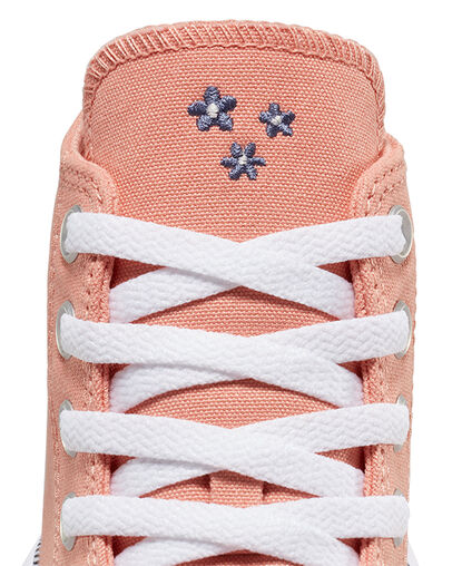 Chuck Taylor All Star Move. Converse.com