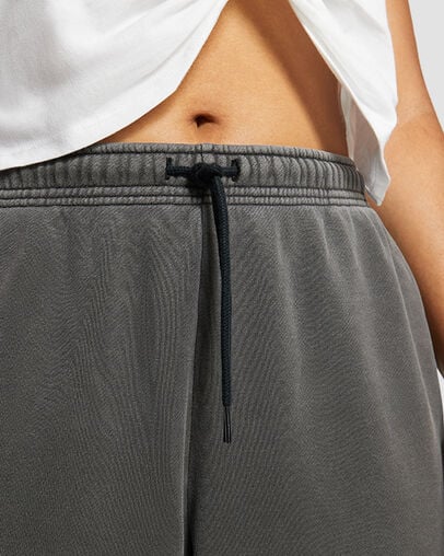 Converse Clothing: Streetwear & Lifestyle. Converse.com