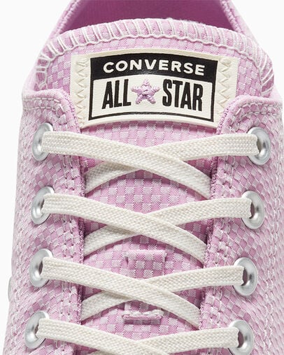 Chuck Taylor All Star Checkered Women's Low Top Shoe. Converse.com