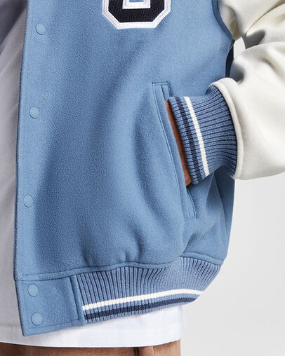 Men's Hoodies & Sweatshirts. Converse.com