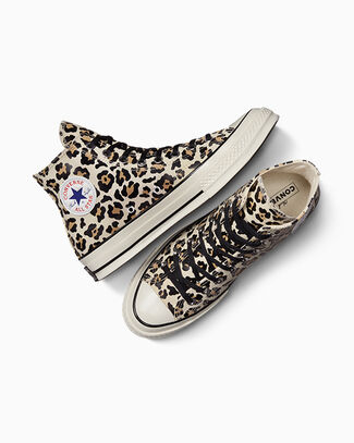 Chuck 70 Glow-In-The-Dark Giraffe Print Unisex High Top Shoe. Converse.com