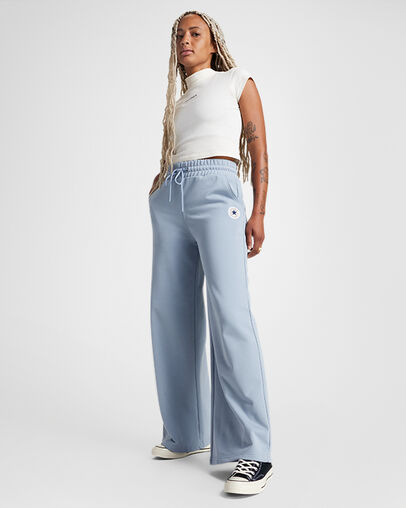 Converse Clothing: Streetwear & Lifestyle. Converse.com