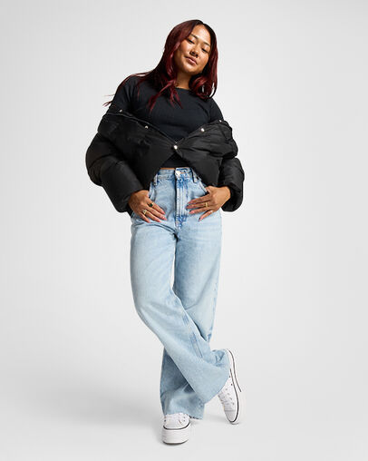 Converse Clothing: Streetwear & Lifestyle. Converse.com