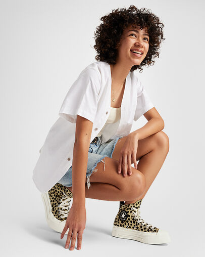 Chuck 70 De Luxe Squared Toe Shoes. Converse.com