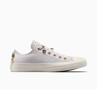 Chuck Taylor All Star Charms Women's Low Top Shoe. Converse.com