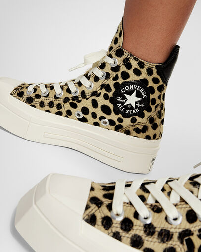 Chuck 70 De Luxe Squared Toe Shoes. Converse.com