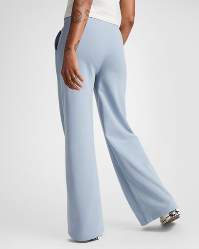Converse Clothing: Streetwear & Lifestyle. Converse.com