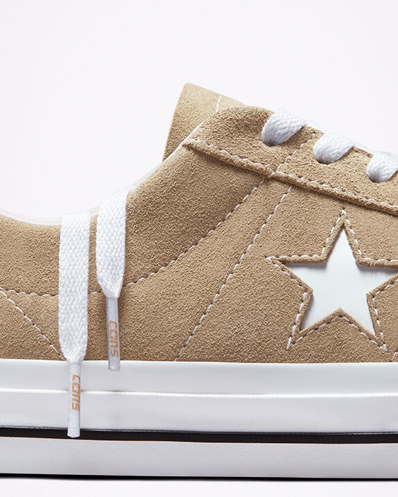 Modelos de corte bajo para mujer. Converse.com