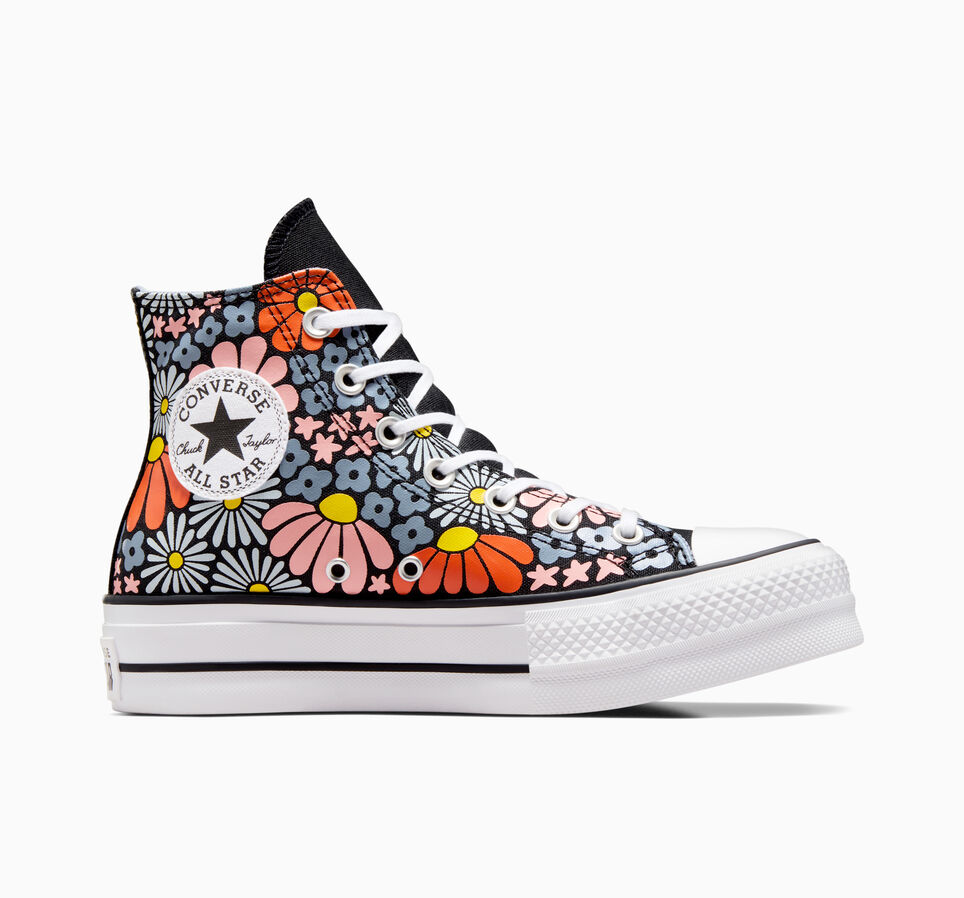 El amor está en el aire con estas nuevas Converse de plataforma boho ...