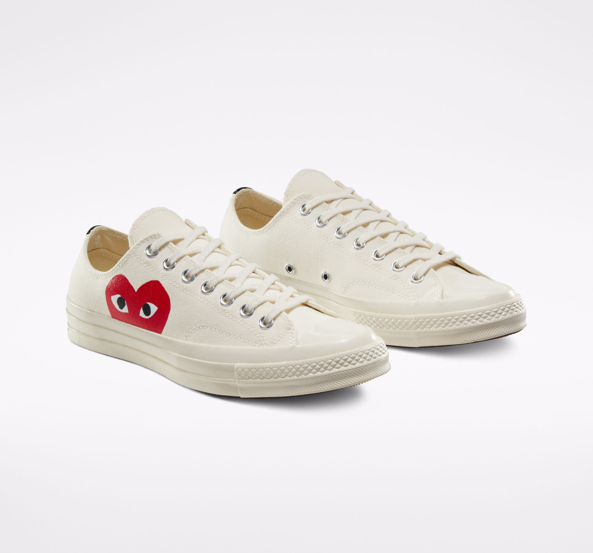 Converse x Comme des Garçons PLAY Chuck 70 Unisex Low-Top Shoe ...