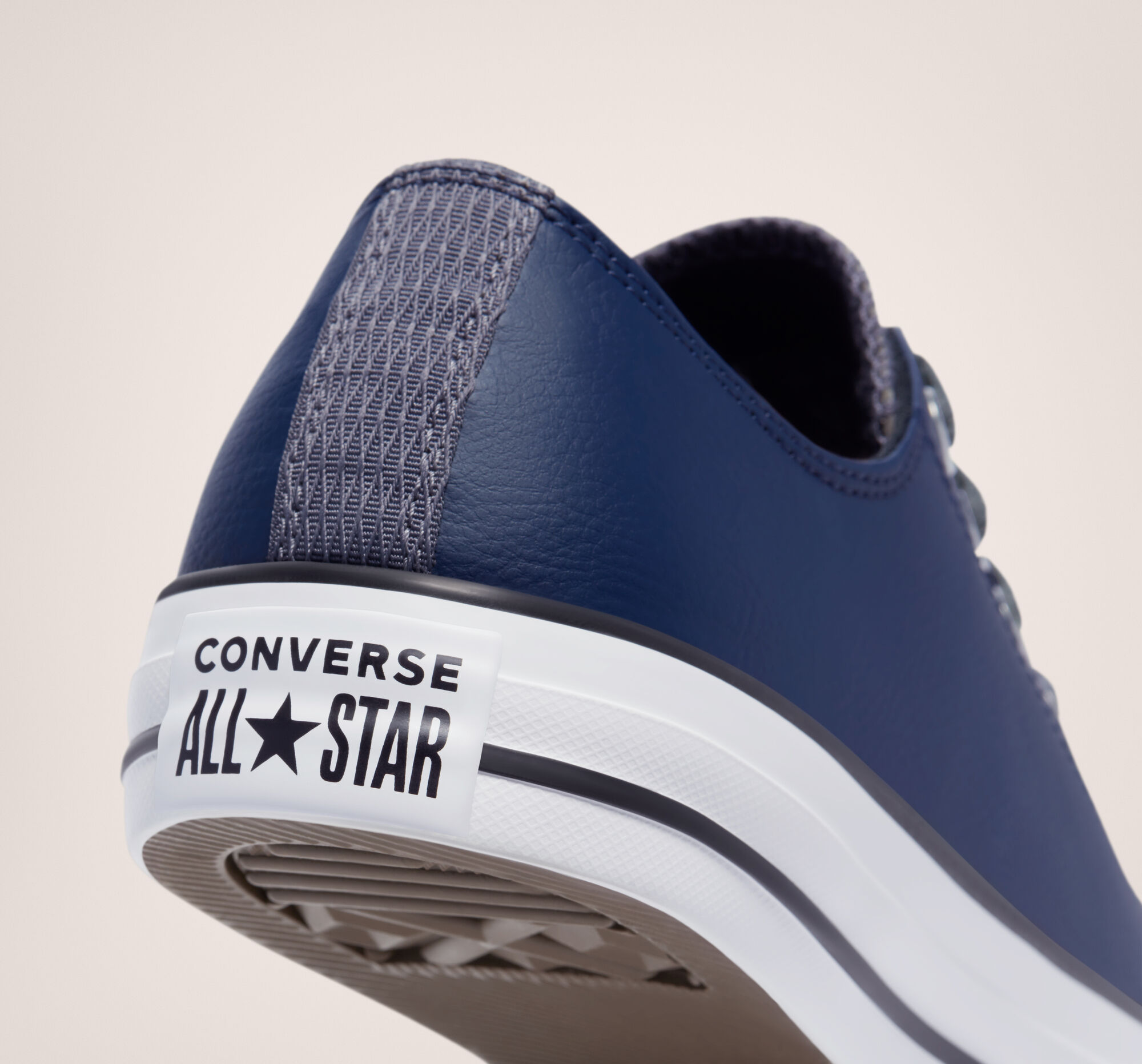 Chuck Taylor All Star Leather Unisex . Converse.com