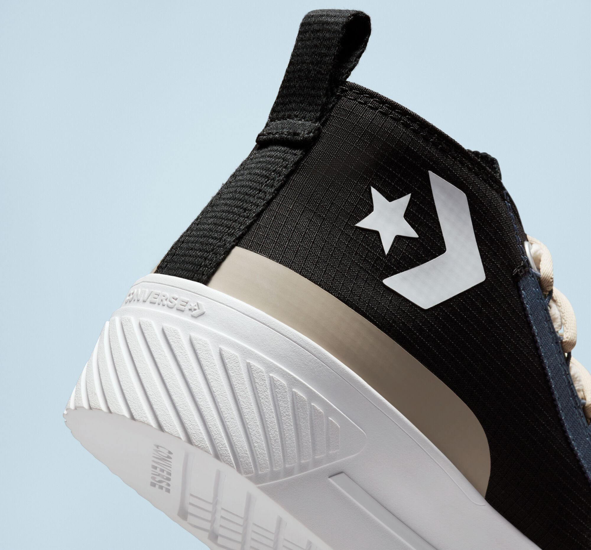 UNT1TL3D CS Laced Hybrid Function Unisex Mid Shoe. Converse.com