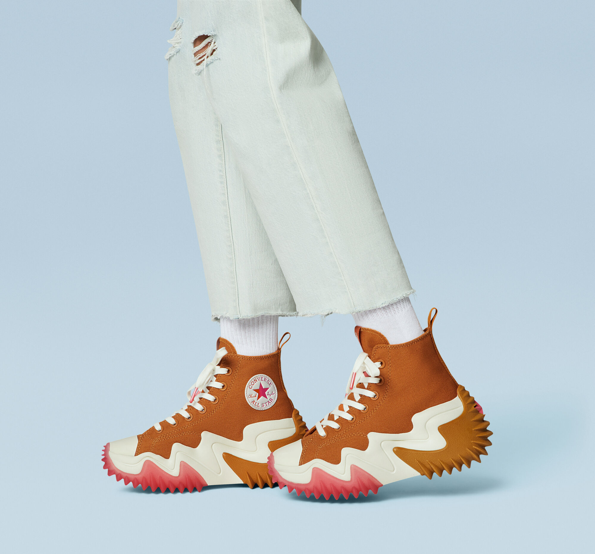 Run Star Motion CX Platform Unisex High-Top Shoe. Converse.com