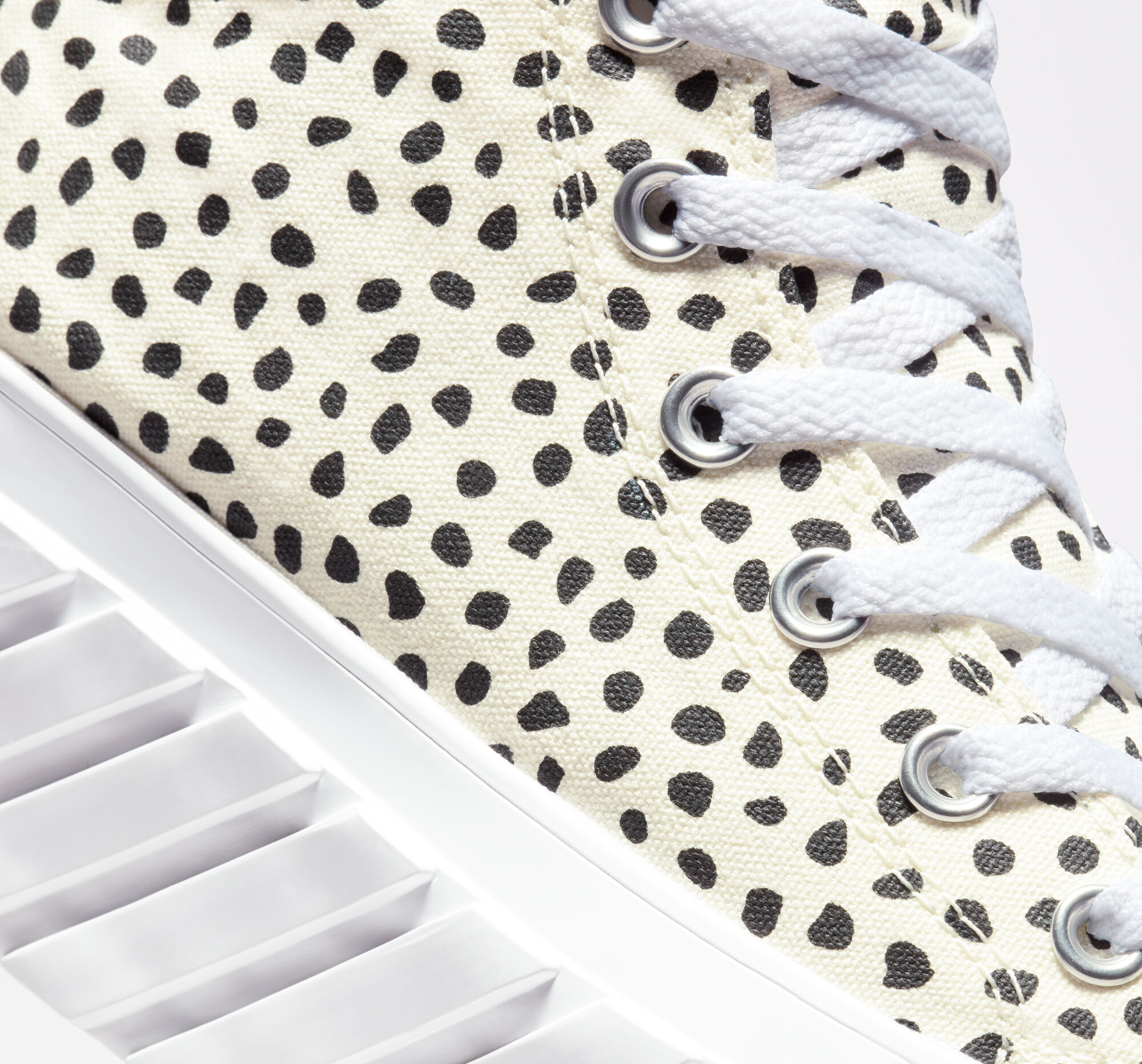 Chuck Taylor All Star Lift 2X Platform Welcome to the Wild Women's High ...