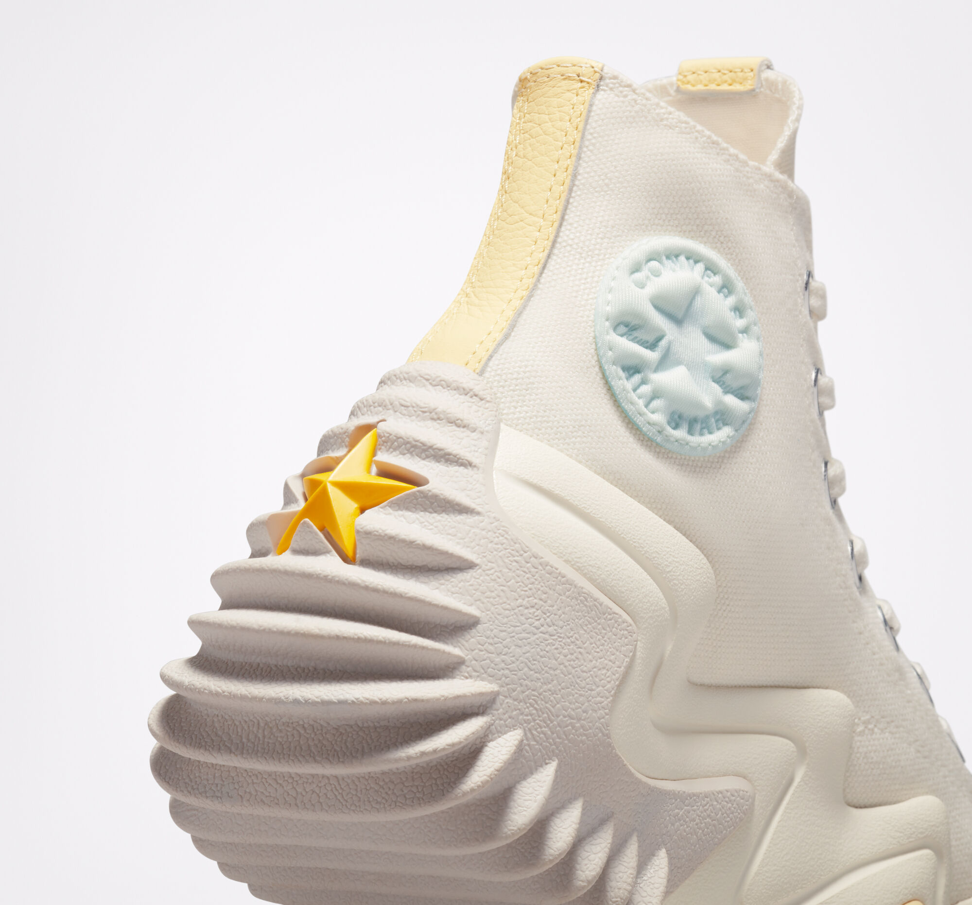 Run Star Motion CX Platform Unisex High-Top Shoe. Converse.com