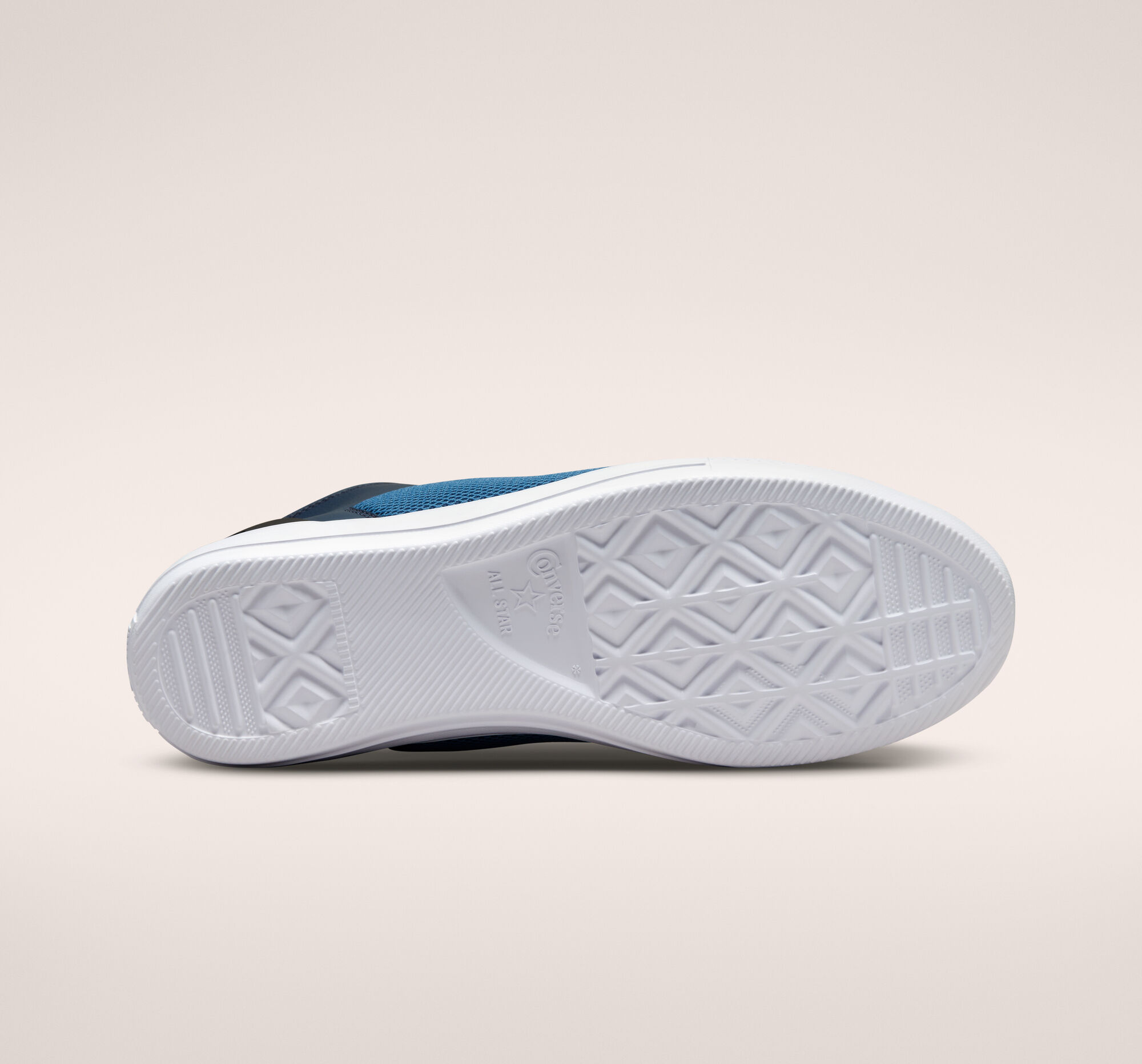 Chuck Taylor All Star Ultra Crafted Mixed Material Unisex Mid Shoe ...