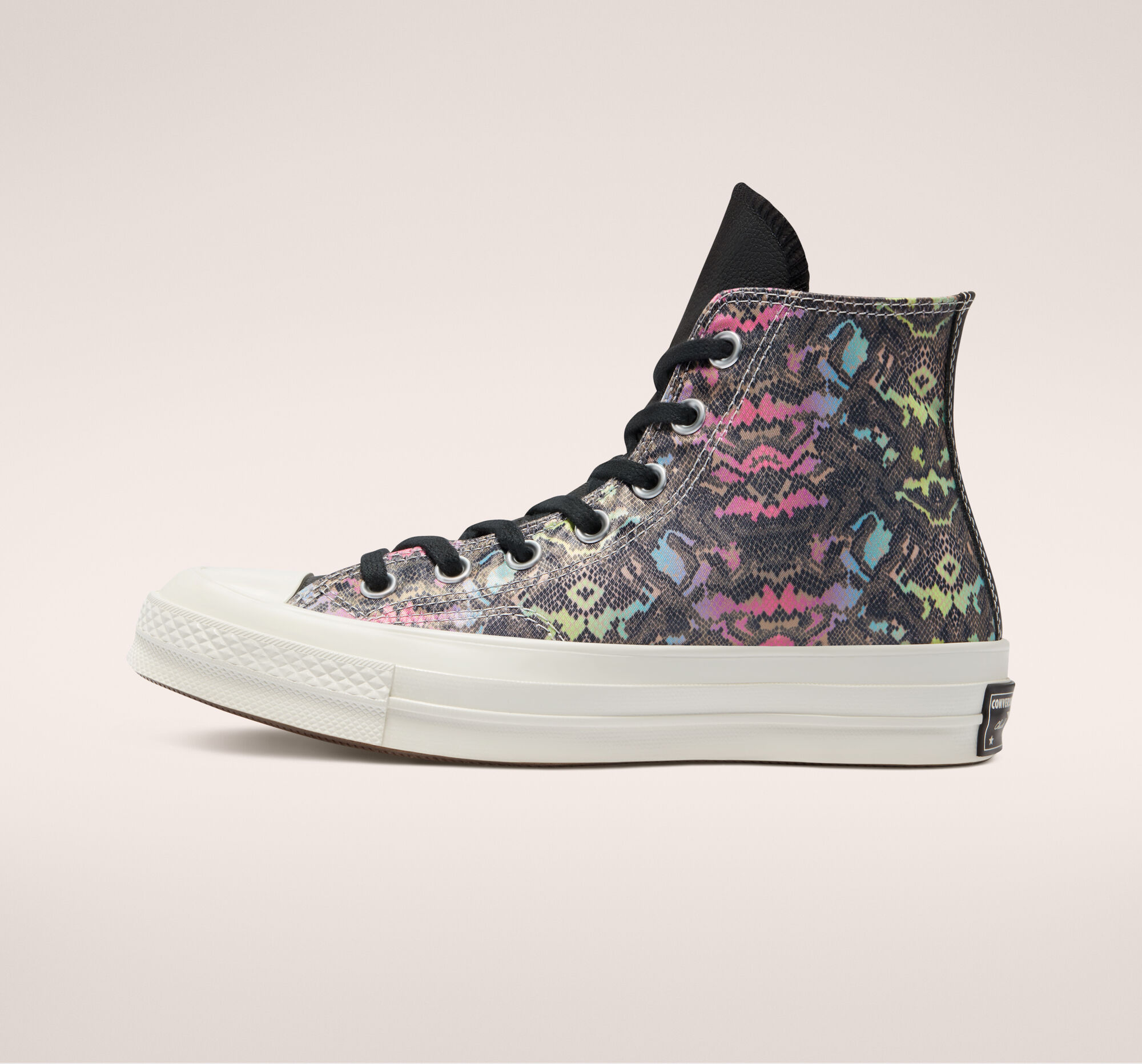 Chuck 70 Digital Daze Women's High-Top Shoe. Converse.com