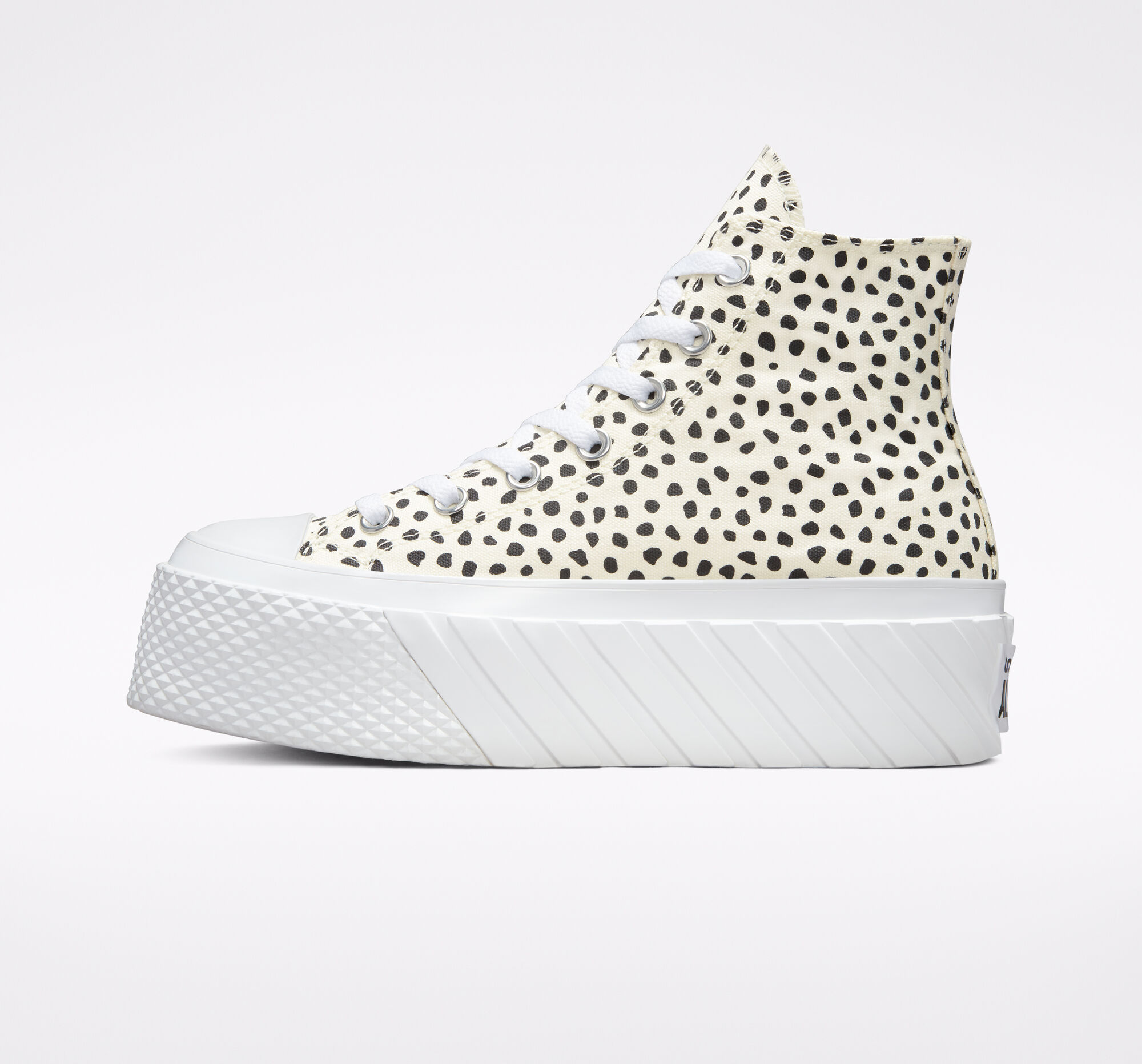 Chuck Taylor All Star Lift 2X Platform Welcome to the Wild Women's High ...